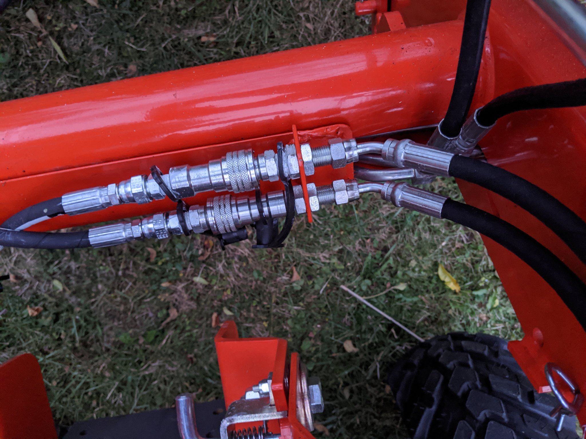 Third function install on a LX2610 with a backhoe | OrangeTractorTalks ... Third function install on a LX2610 with a backhoe | OrangeTractorTalks ...